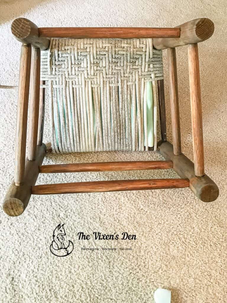 How to Weave a Chair Seat with Faux Rattan Reed/Splint - The Vixen's ...