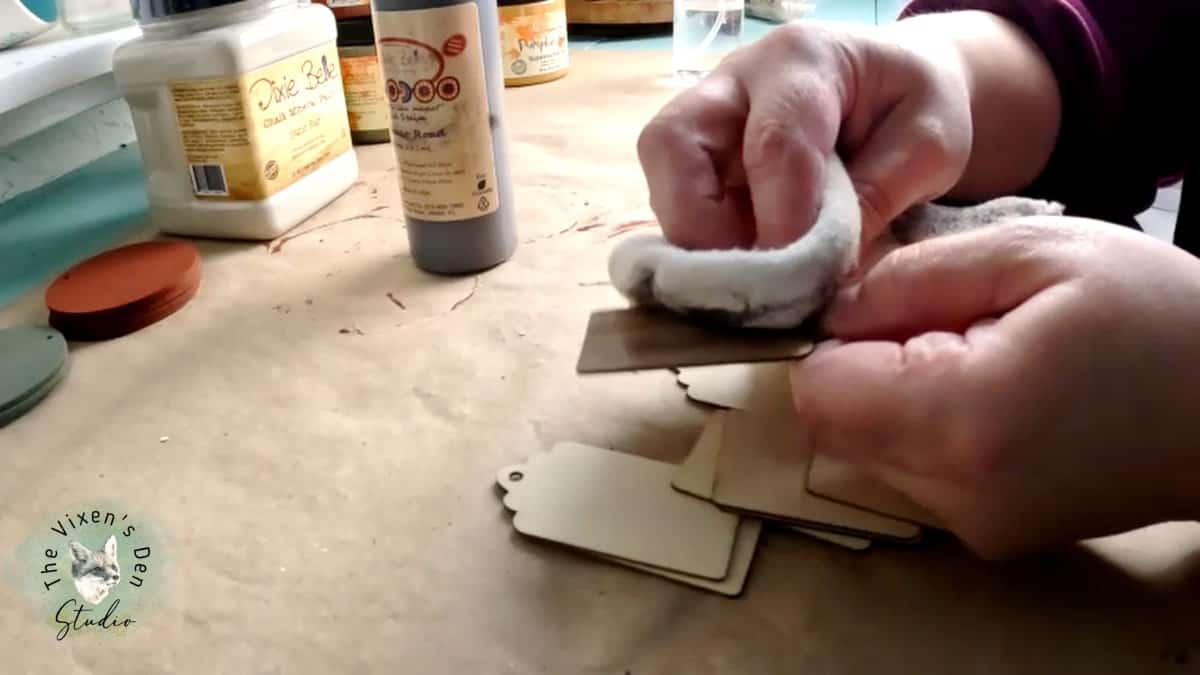 Celebrate a Thankful Thanksgiving with a DIY Gratitude Tree - The Vixen ...
