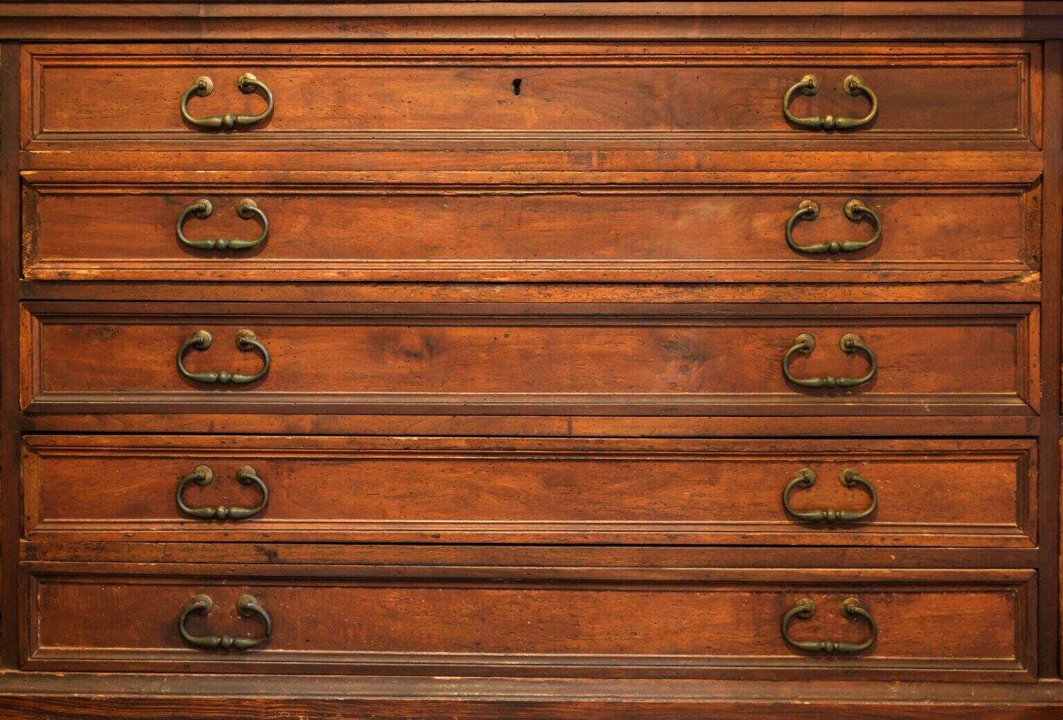 Waxing Wood Furniture 101: A Beginner’s Guide to Beautiful Finishes ...